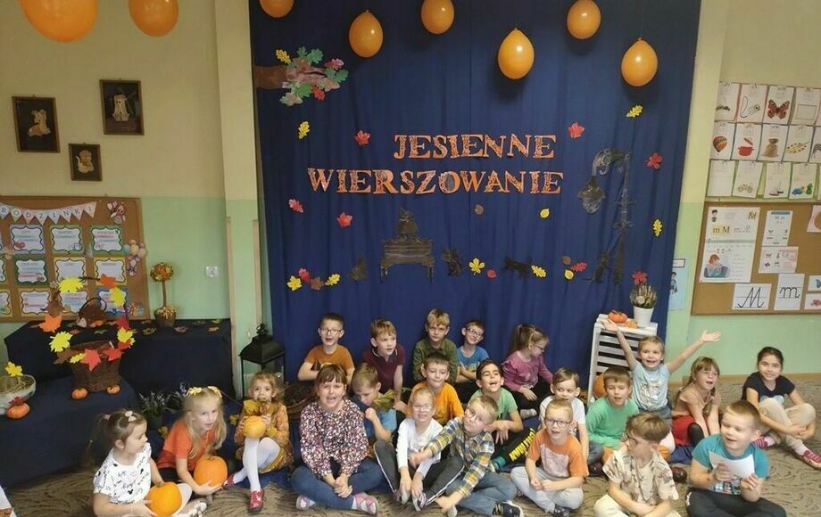 Jesienne wierszowanie w przedszkolu "Dobre Ludki" w Sadkach - Gmina Sadki